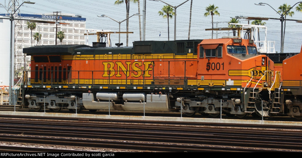BNSF 5001